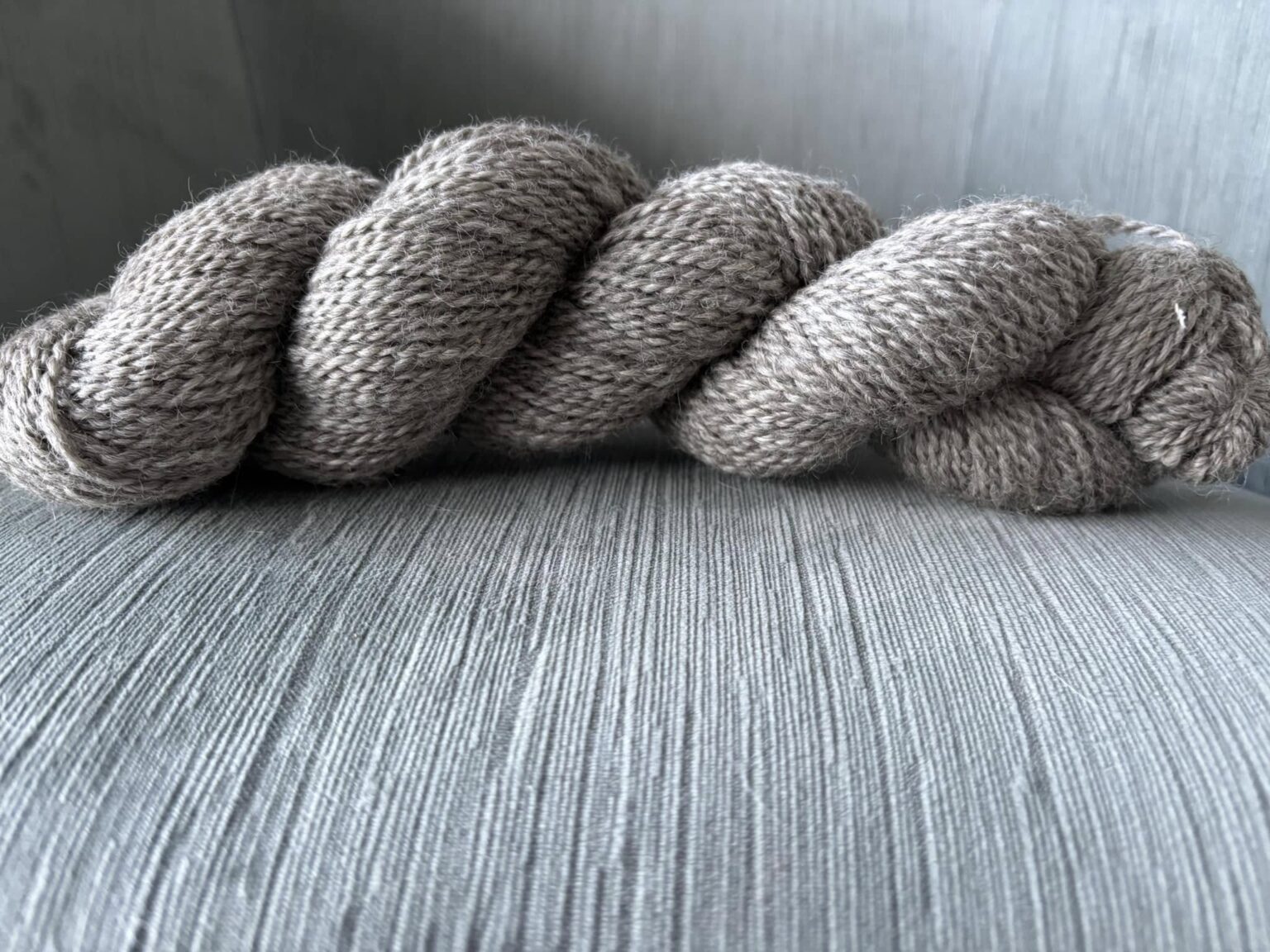100% Romney Yarn- Natural Grey worsted weight - My Community Made